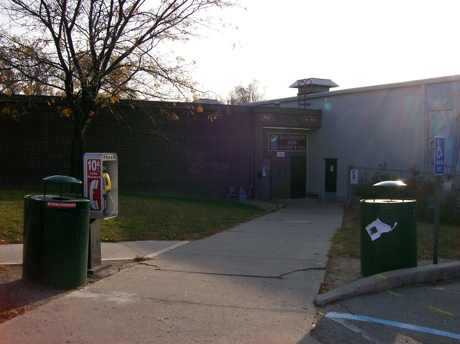 Locations Hub - Ellenberger Park & Pool