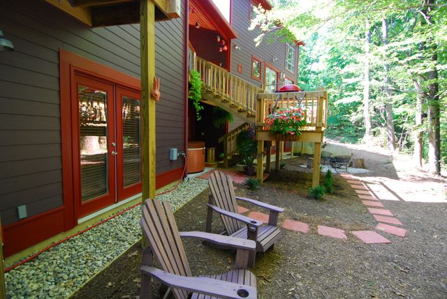 Locations Hub - Red Rabbit Inn